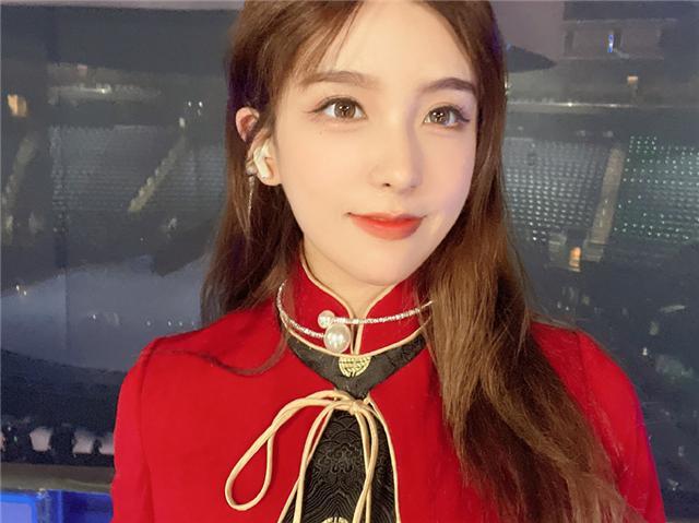 uzi“铁粉”变成jkl粉丝？doublelift自称被他采访触动