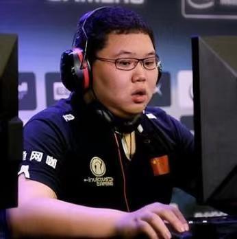 LOL：PDD多有钱？刚开播收到40发超火，眼睛都不眨一下：九牛一毛