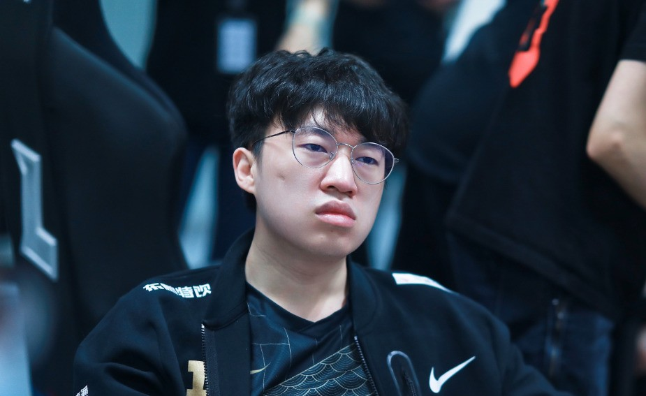 LOL：JT战队重启加入LPL谈判，小羊自曝被G2卡合同，RNG二号