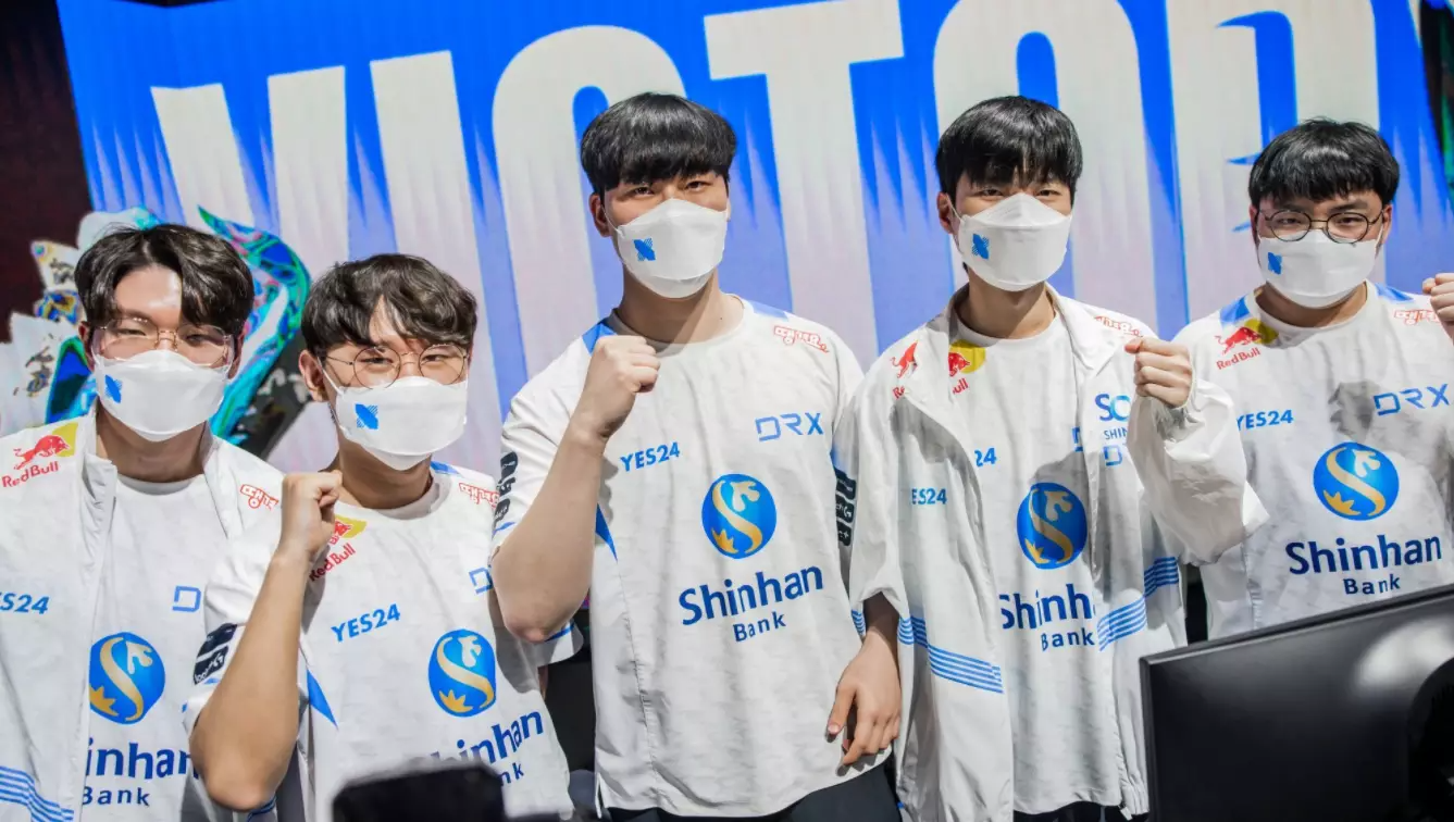 DRX夺冠BLG上热搜，放走zeka成冤大头？实则别人不适合LPL！