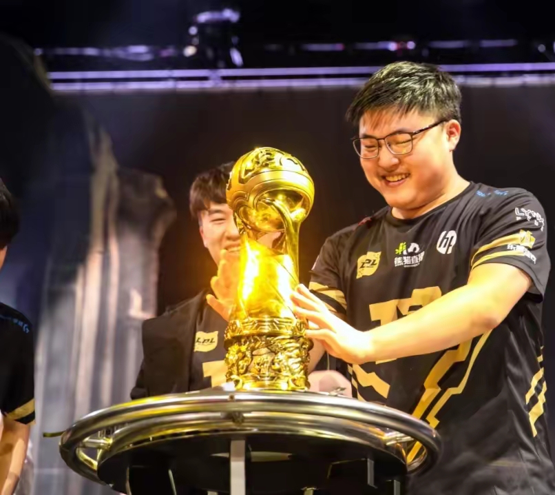 小狗Uzi的“抗韩”之旅重新启程，解说话在LBL实现