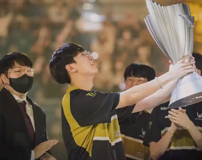 尺帝离开GEN，LPL要行动了，不差钱，K皇的4500万证明一切