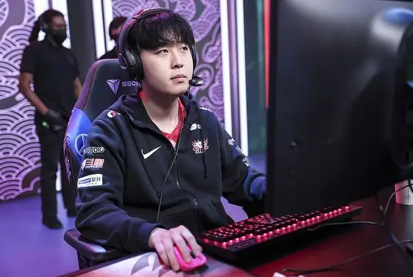 LPL选手身价盘点：Kanavi S＋顶级身价，Doinb，Rookie仅评B级