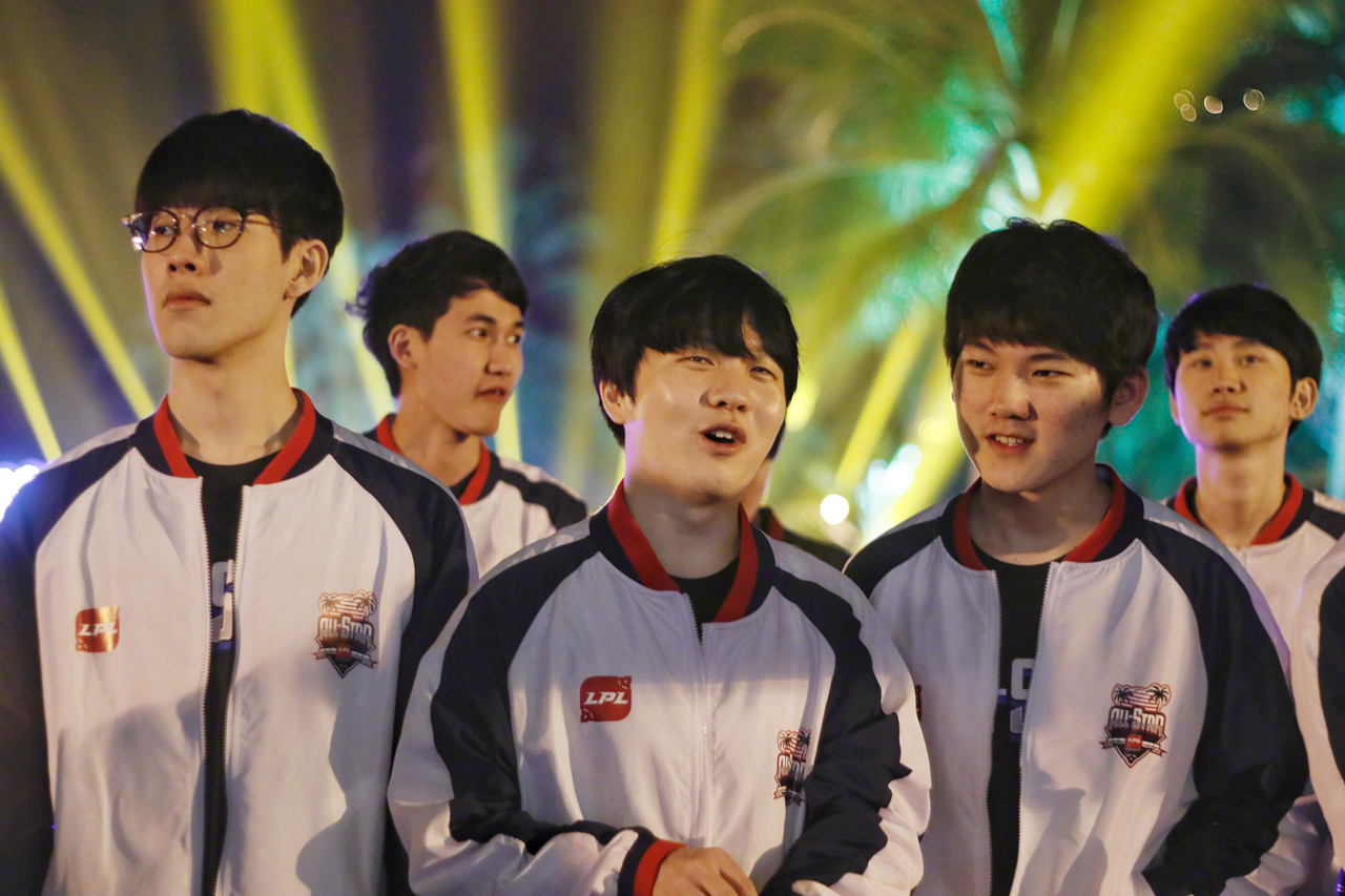 LPL全明星投票开启，Uzi票数遥遥领先，IG冠军3C有望合体