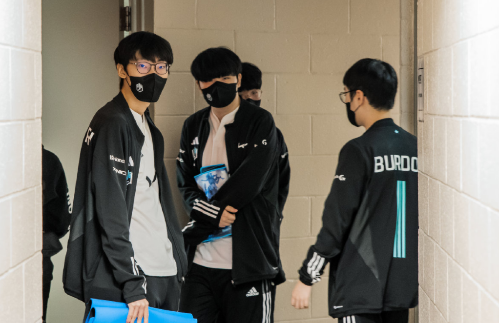 继GEN尺帝之后，DK宣布Nuguri断开连接，T1名宿去向存疑