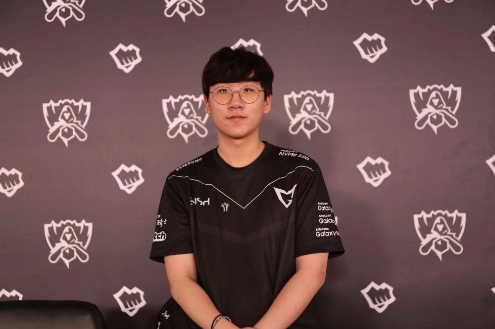 LOL：DK官宣AD离队，Viper正在连接，香锅二次开团RNG