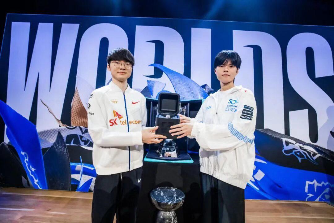 英雄联盟S12结束，大龄选手生涯开始，姿态：北美战神对十年射手