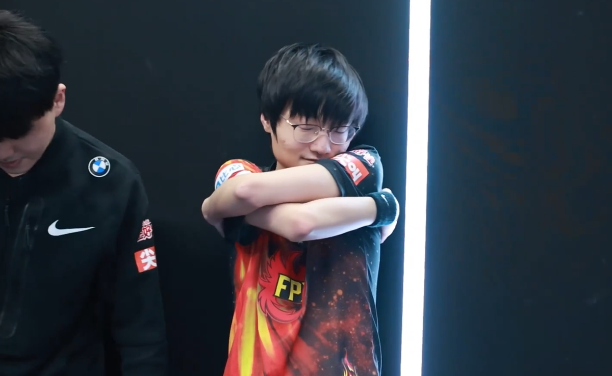 牛宝退工资也要逃离FPX！前V5教练实名制公开Doinb和小天决裂内幕