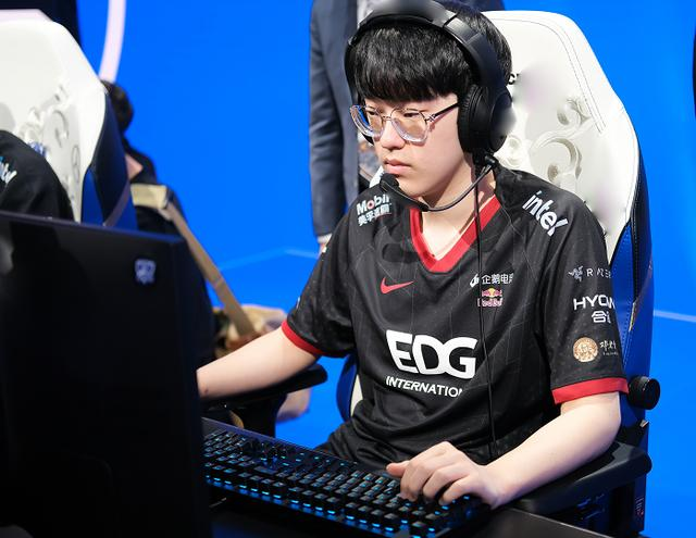 LOL：EDG战队原地复活，韩媒爆料韩援双C留队，Viper被尺帝搞了