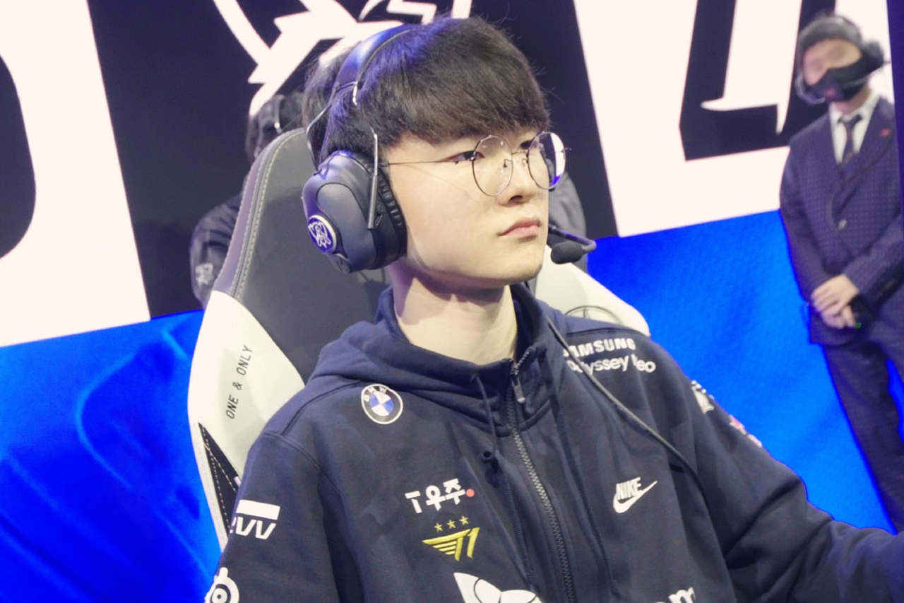 LCK井喷式官宣，DRX原地解散，JDG中单牙膏离队！红米教练再战一年