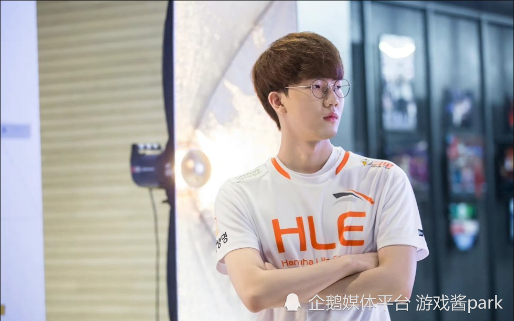 EDG官宣Viper离队，HLE“杀人诛心”，直播签字宣布Viper回归！