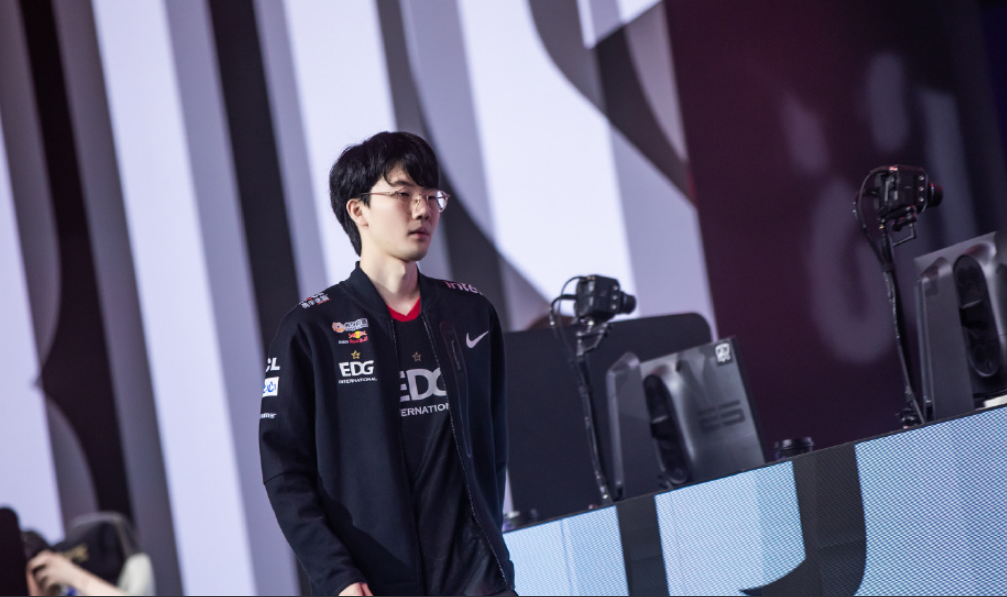 我真不知道EDG没官宣！Xinyi出事故说漏嘴，直接公开圣枪哥也离队