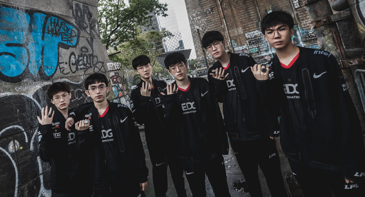 我真不知道EDG没官宣！Xinyi出事故说漏嘴，直接公开圣枪哥也离队