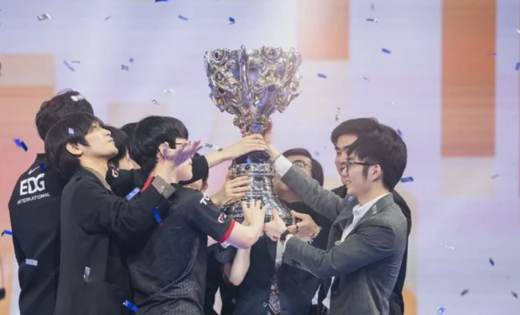 LOL：HLE官宣Viper加入，EDG重组势在必行，小学弟没去HLE