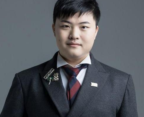 S12全网呼吁Uzi复出，可以解决LPL的下路问题吗？