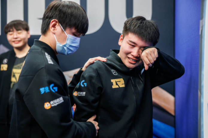 “WEI留队，RNG有望剑指S13”！小虎接班人首曝，BIN离开BLG