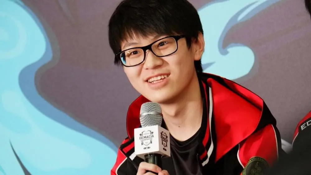 LOL：Doinb曝光EDG完全体阵容，中野辅留队，新阵容还不错