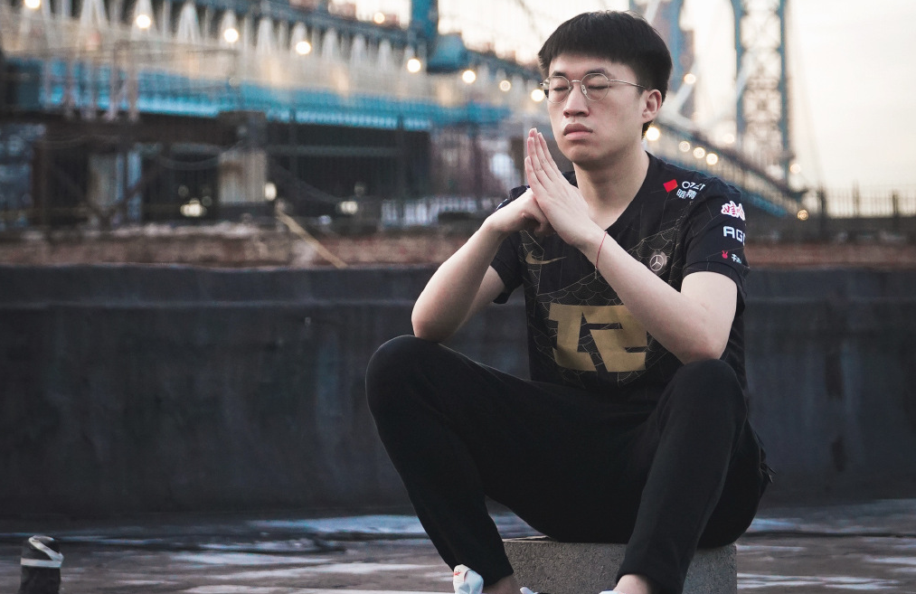 时隔7年小虎离开RNG！加入WBG和Theshy组战舰，卡萨灯皇已经加入