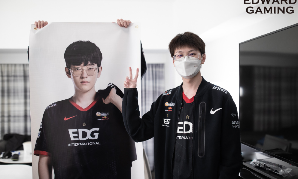 Gala加入EDG和Meiko组队，小学弟重回EDG组战舰！阿乐顶替圣枪哥