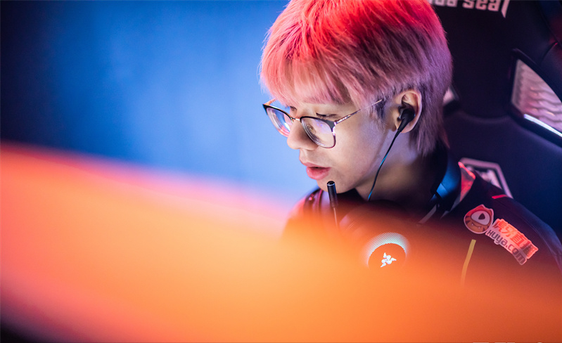 一个月3万工资，选手却选择逃离，4AM不再是转会热门