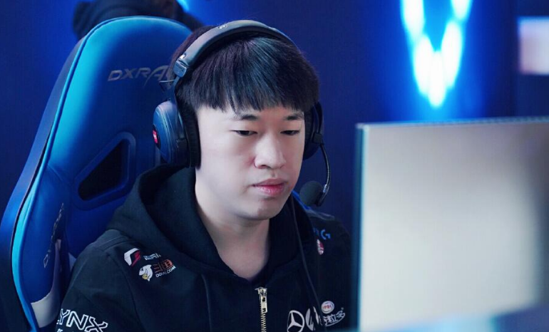 LOL：Doinb爆料Uzi确认复出，前QG双C同队，小虎和RNG续约