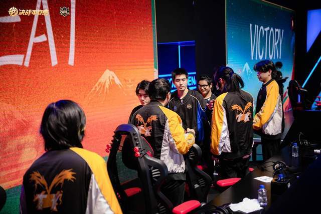 拳打LF脚踢OMG，少年轻狂难成大业？OPL沧海遗珠TK