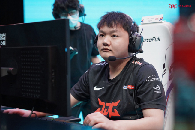 Doinb最新爆料：Yagao转战BLG？刘青松或加盟WBG