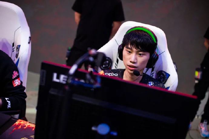 LOL：Doinb被RNG耽误了，小虎为RNG倾其所有，EDG搞全华班