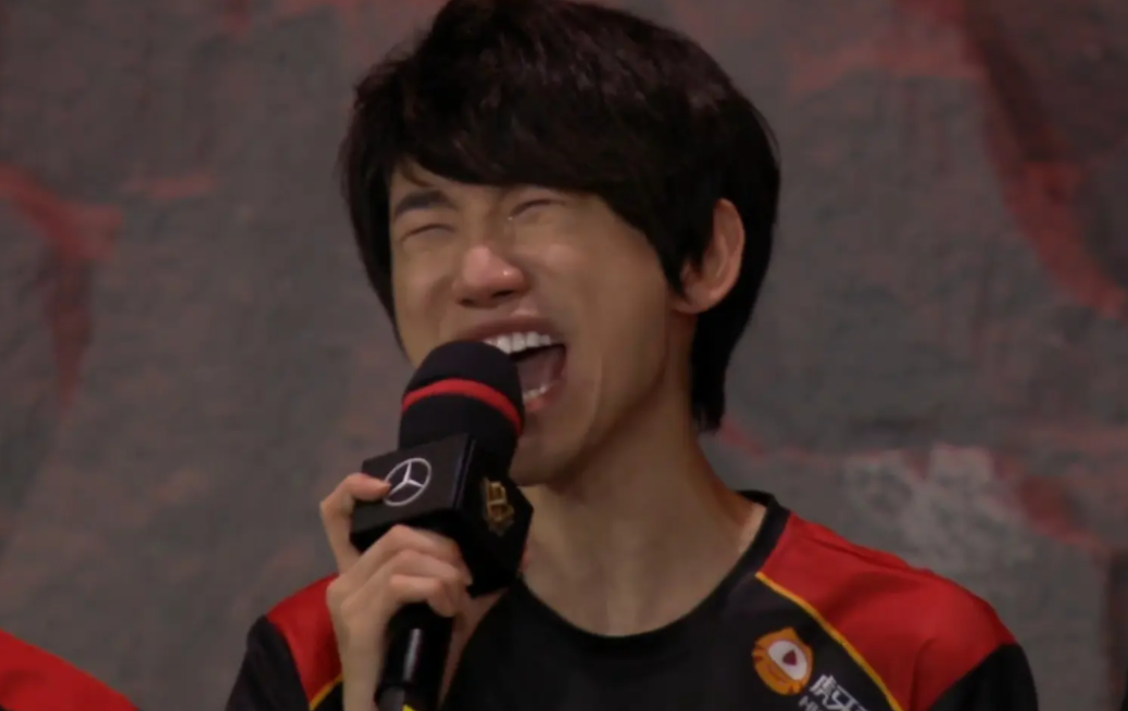 Scout去向未定，Doinb面临转型！LPL两大中单，均传出坏消息