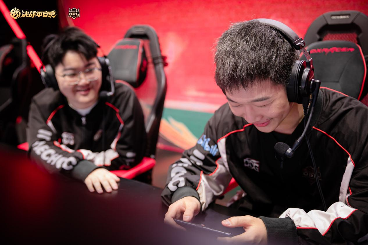 四强守门员vs第一豪门，“双黑”大战整活多？OPL季后赛看点十足