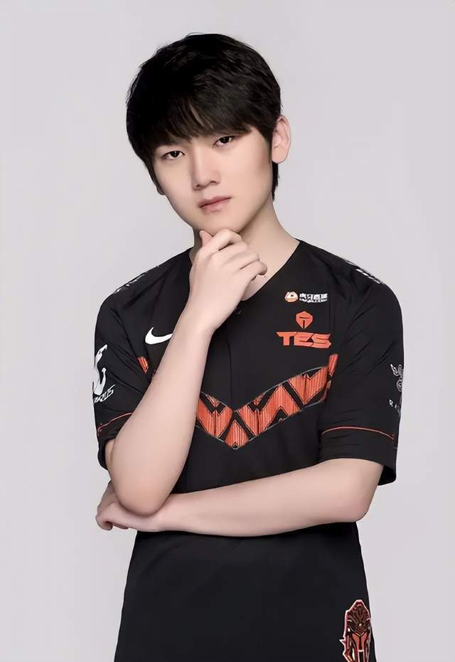 JKL聊S12，直言“九强”总比在家强，感慨工作真的难找