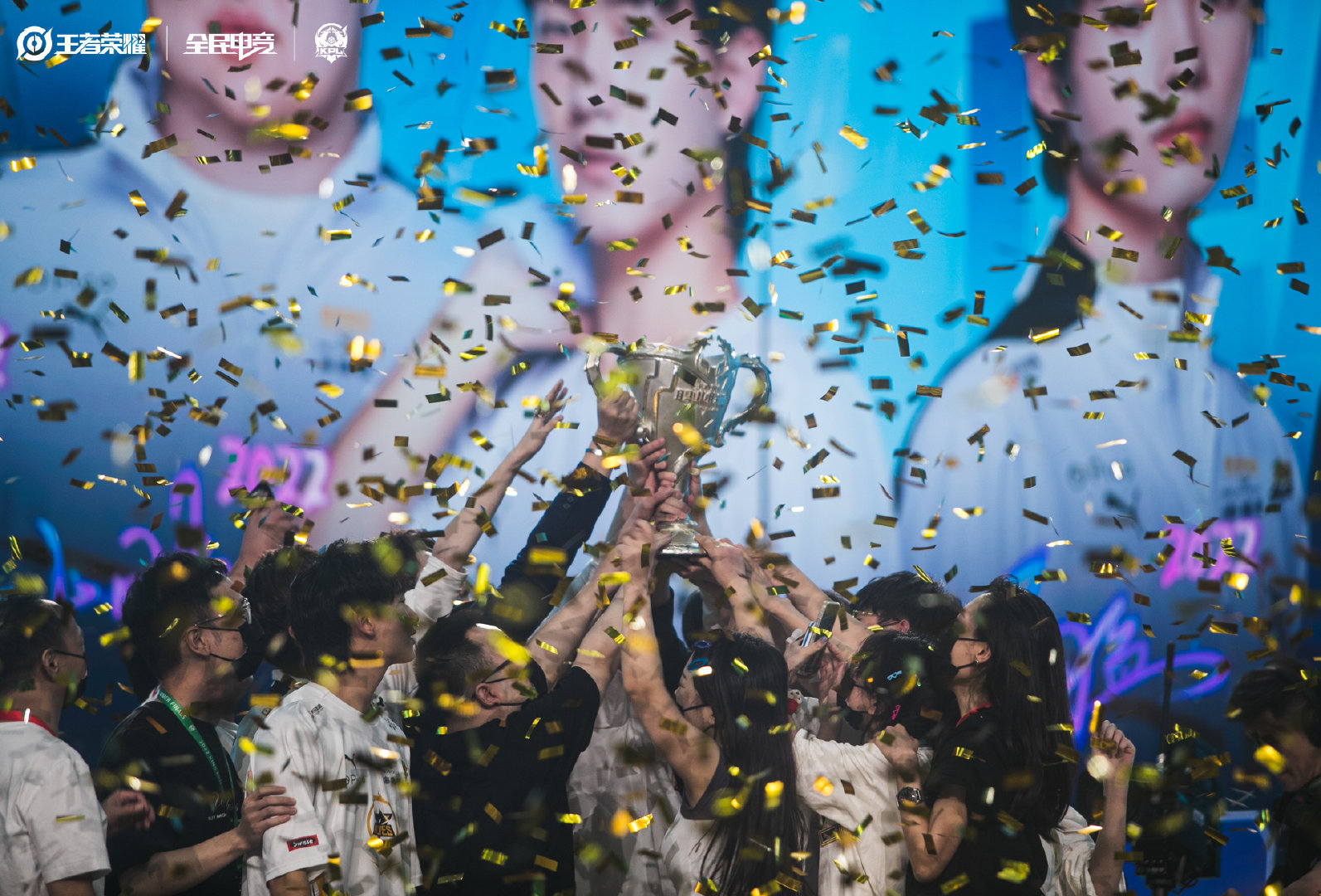 KPL两大冠军王者再遇，hero久竞死磕狼队，久哲老林再次BP博弈！