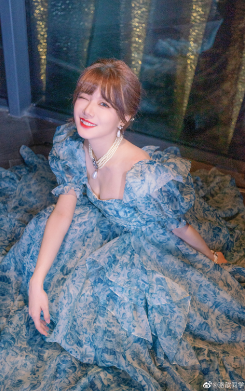 【见闻2004】Lwx状态冲上热搜，LvMao微博求职找队伍