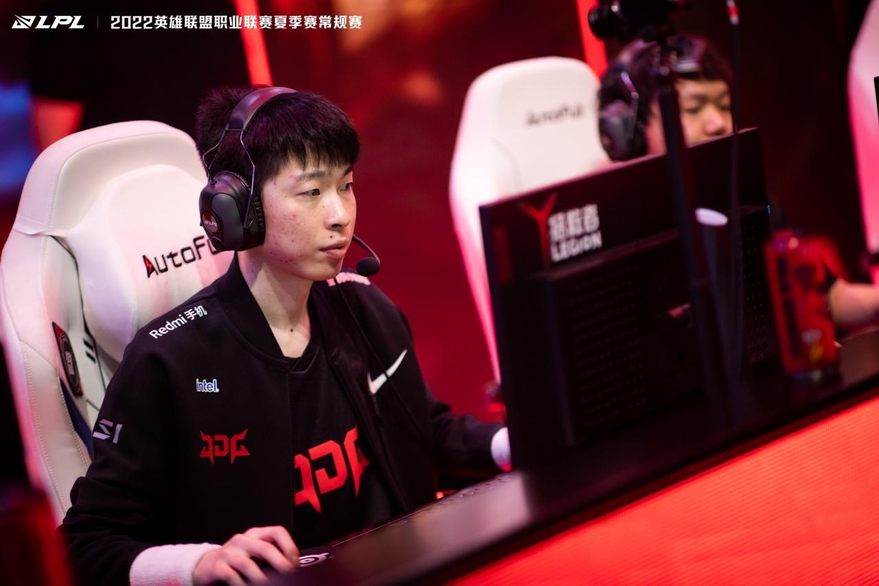 Sofm发文告别LPL赛区，WE化身捡漏王！LWX疑似留队，果然真爱啊！