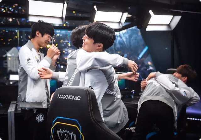 Ning官宣回归LPL，UP官宣：Ning正式连接！爷青回