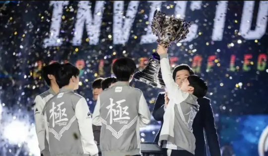 S赛DWG最强、IG第二！Perkz追忆过去：跟FPX再打我们能赢