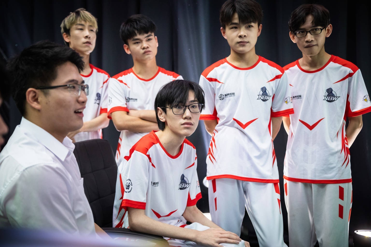 张大仙都没做成的事，骚白做到了！瓜主爆NBW买下KPL席位，疑似VG战队