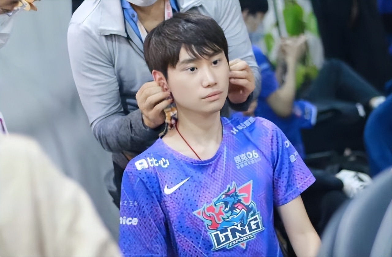 EDG老板爱德朱撒谎了？Scout加盟LNG原因曝光：被连续两次卡合同