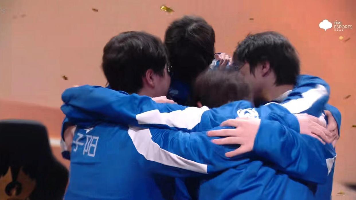 世冠：eStar4-2险胜GK，夺得总冠军，一年6进总决赛，5次得冠军！