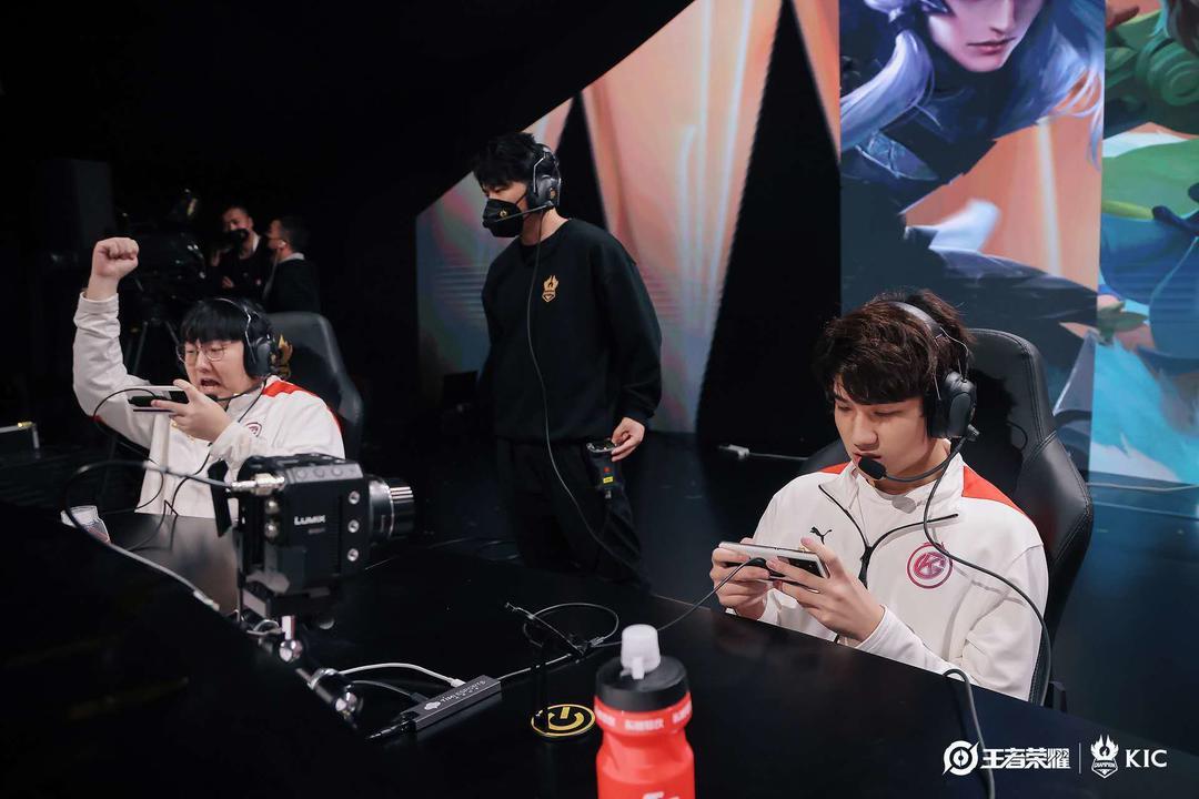 世冠封面观察｜佛山DRG.GK蝉联世冠亚军 进步路上难以兼顾取舍平衡