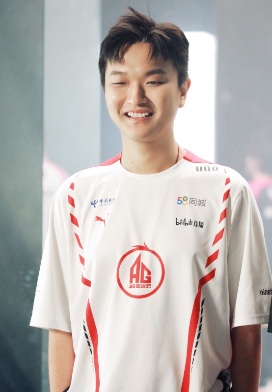 KPL：cat要走极光也不留，久诚在AG还有机会，瓶子说的是真是假？