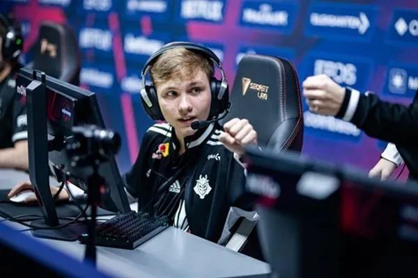 【职业哥采访】m0NESY：十一二岁时就立志成为职业选手