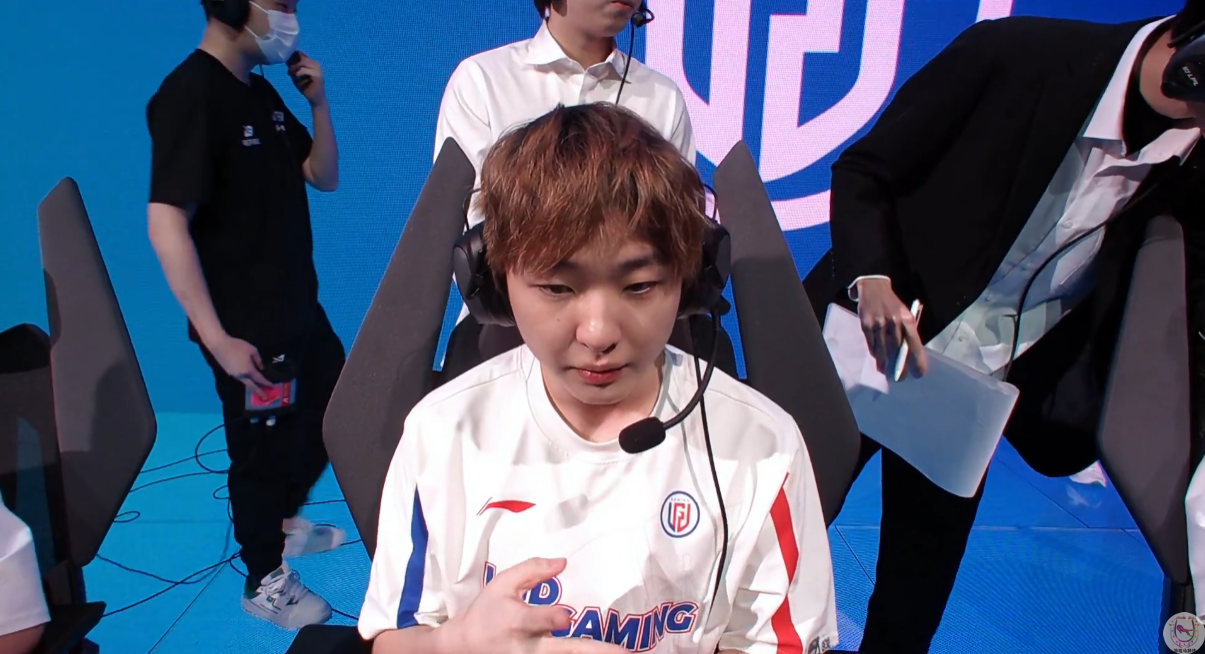 国豪回归首秀！风行狐蝎子助LGD零封RA斩获MVP！