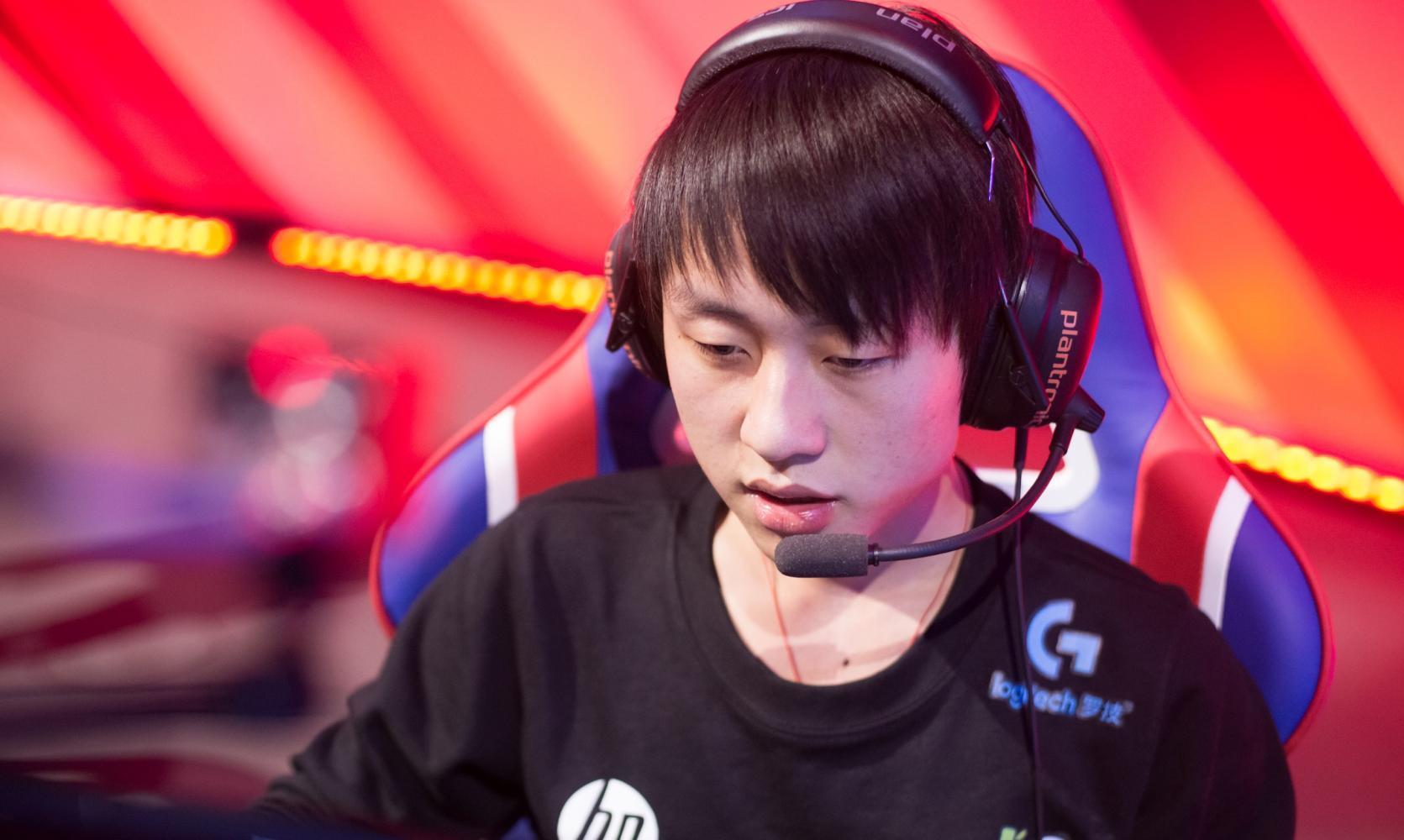 RNG经典复刻成功偷家OMG，Breathe狂呼：我会单带了！