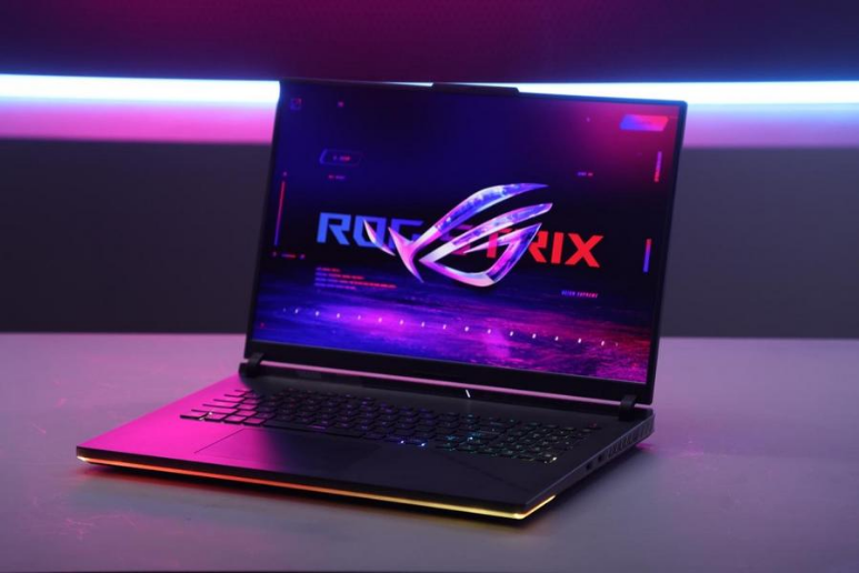 全套RGB神光同步！最潮酷旗舰电竞本ROG枪神7 Plus超竞版图赏