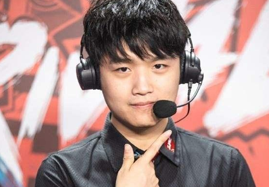 S2时期WE的微笑，一直保有“好胜心”