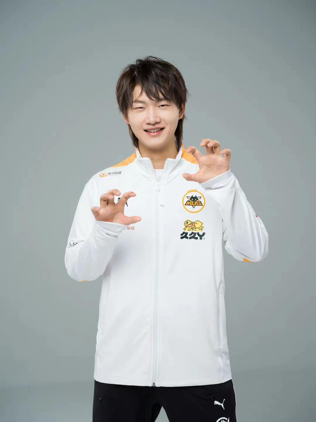 KPL定妆照大变革：各队C位有特权，AG走出去3位队长，牌面十足！