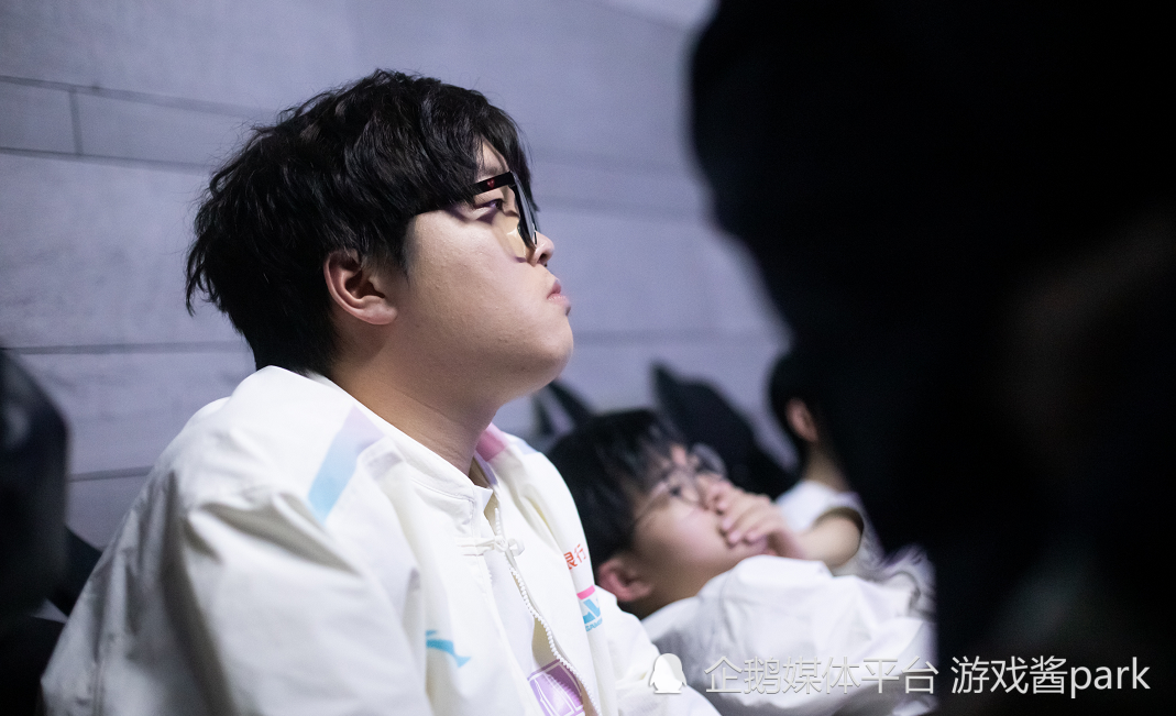 凤雏赢了卧龙！WE2：1击败BLG，biubiu决胜局肉的令人发指！