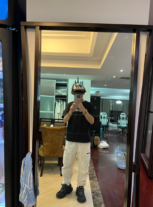 【每日一撸】YSKM细心回复每一封粉丝信件；Doinb保持状态偷偷……