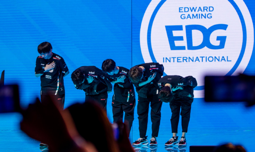 这才是LPL最强全华班？EDG战胜BLG挺进前五，跟往年大相径庭！
